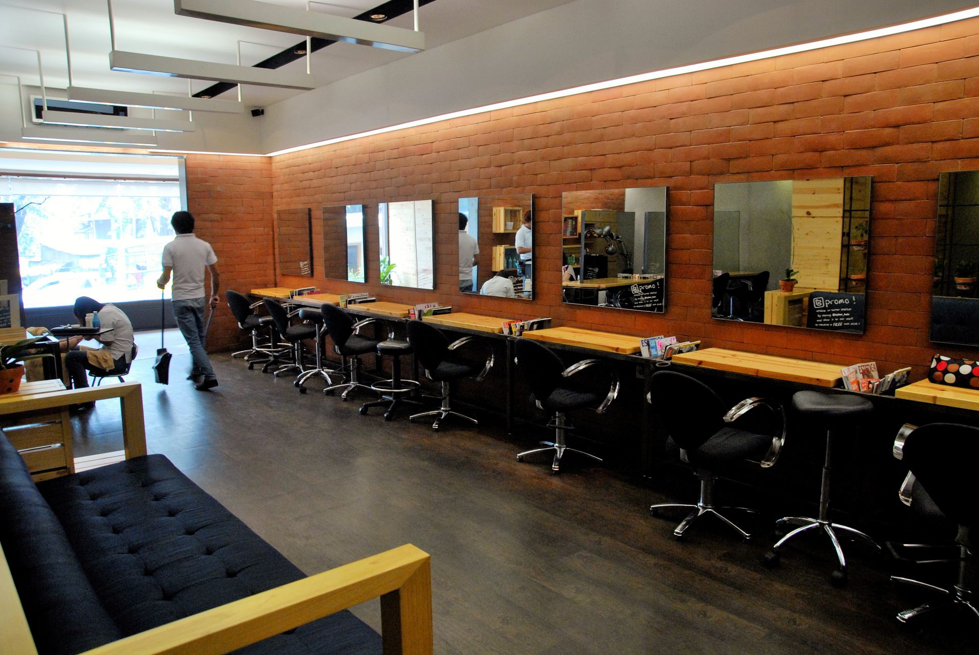 Capster Jobs at Cyberhair Salon, | Glints
